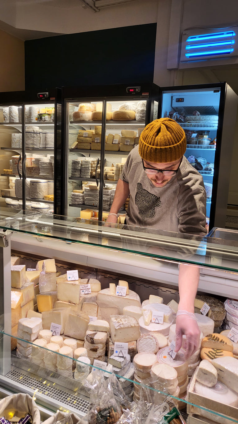 Rolling Cheese Juustokauppa Töölössä – ROLLING CHEESE